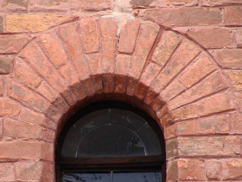 Bild Rundbogen mit Keilsteinen