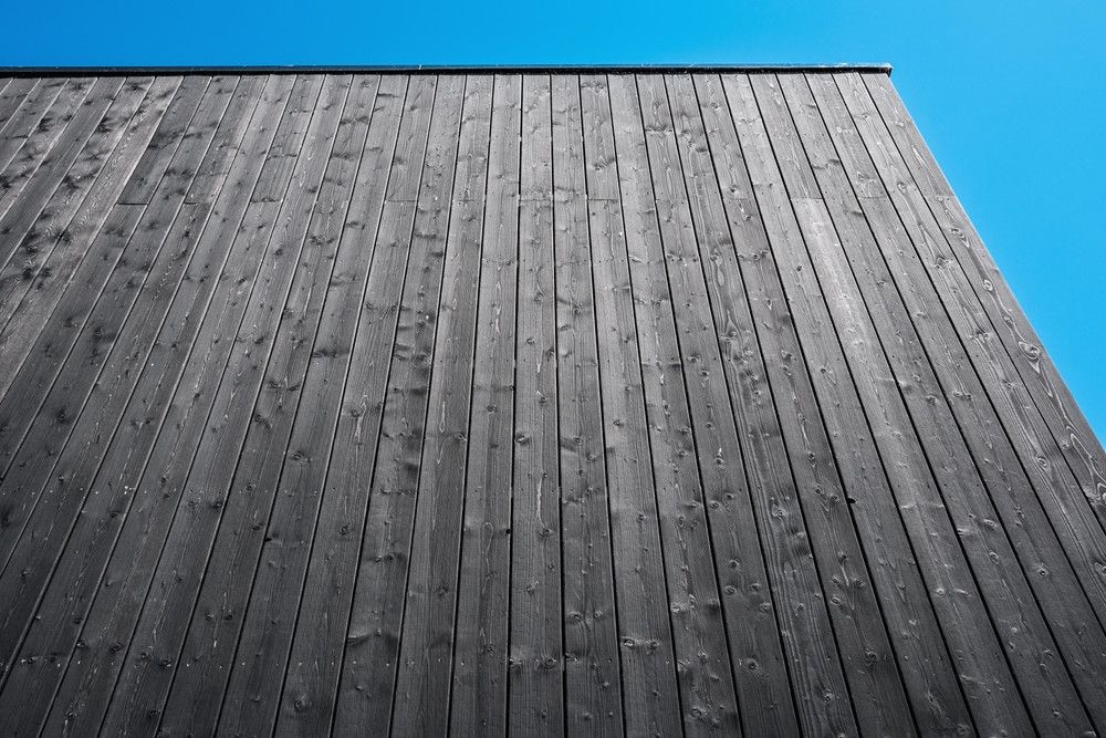 Verkohlte Holzfassaden: Yakisugi | Zimmerer-Treffpunkt