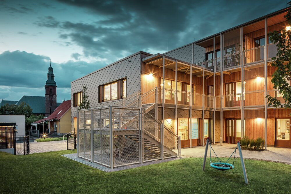 Kindertagesstätte Alzenau – Holzrahmenbau mit PREFA Wandrauten ...